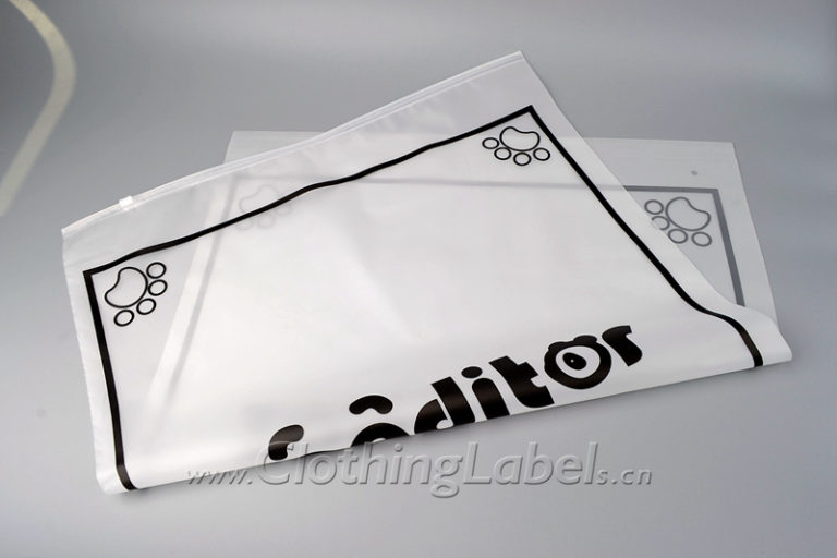 Custom plastic packaging bags printed with logos | ClothingLabels.cn