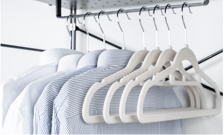 Premium flocked hangers | ClothingLabels.cn