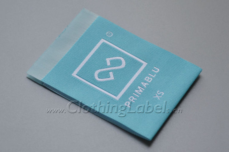 Fold labels: 5 common folded ways | ClothingLabels.cn