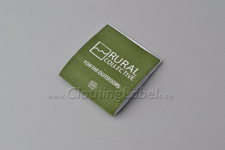 Fold labels: 5 common folded ways | ClothingLabels.cn