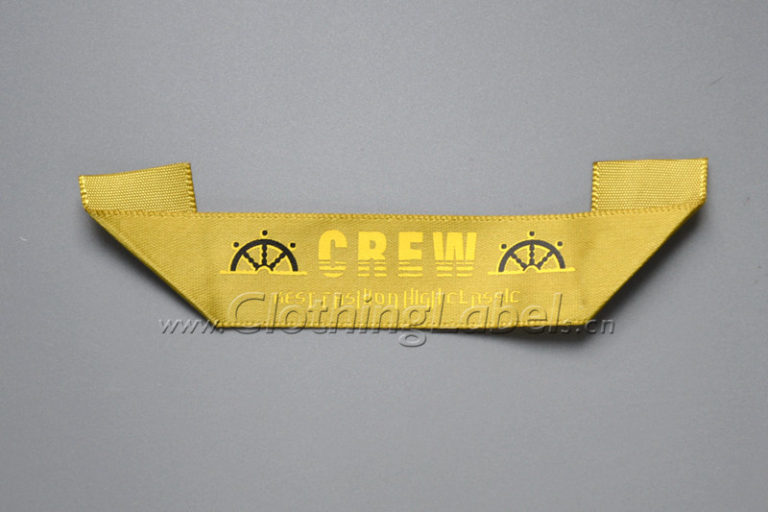 Fold labels: 5 common folded ways | ClothingLabels.cn