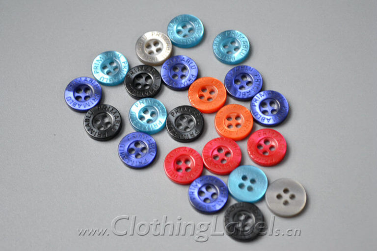 Make your own clothing resin buttons | ClothingLabels.cn