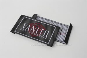 Fold labels: 5 common folded ways | ClothingLabels.cn