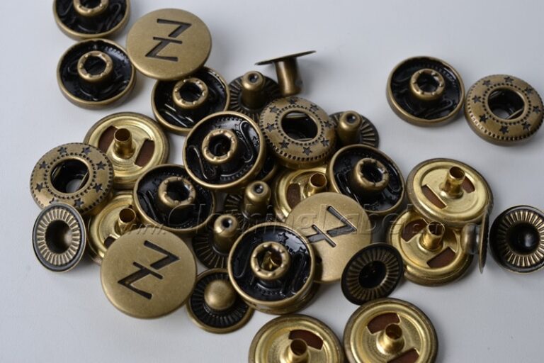 Wholesale snap buttons for clothing projects